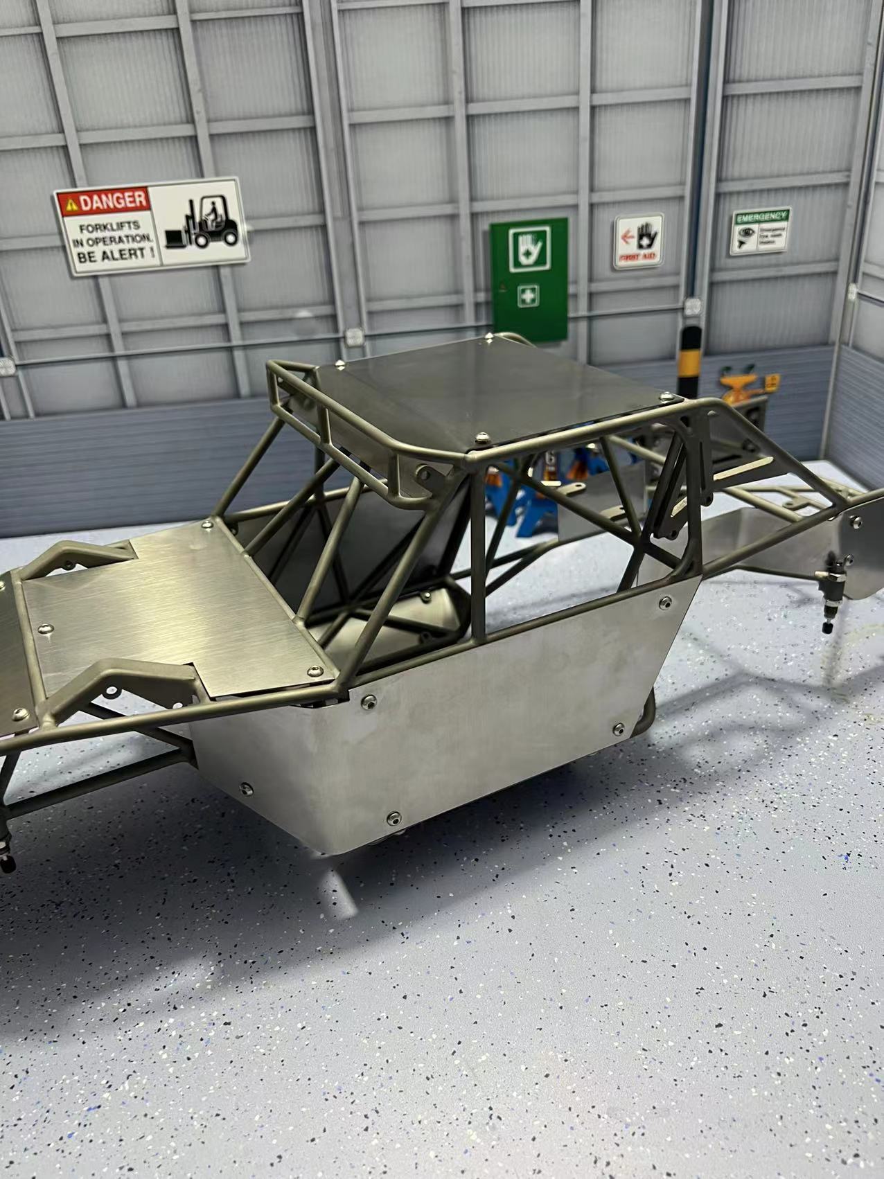 UT4 (monkey version）Titanium alloy cage customization– LX Shock