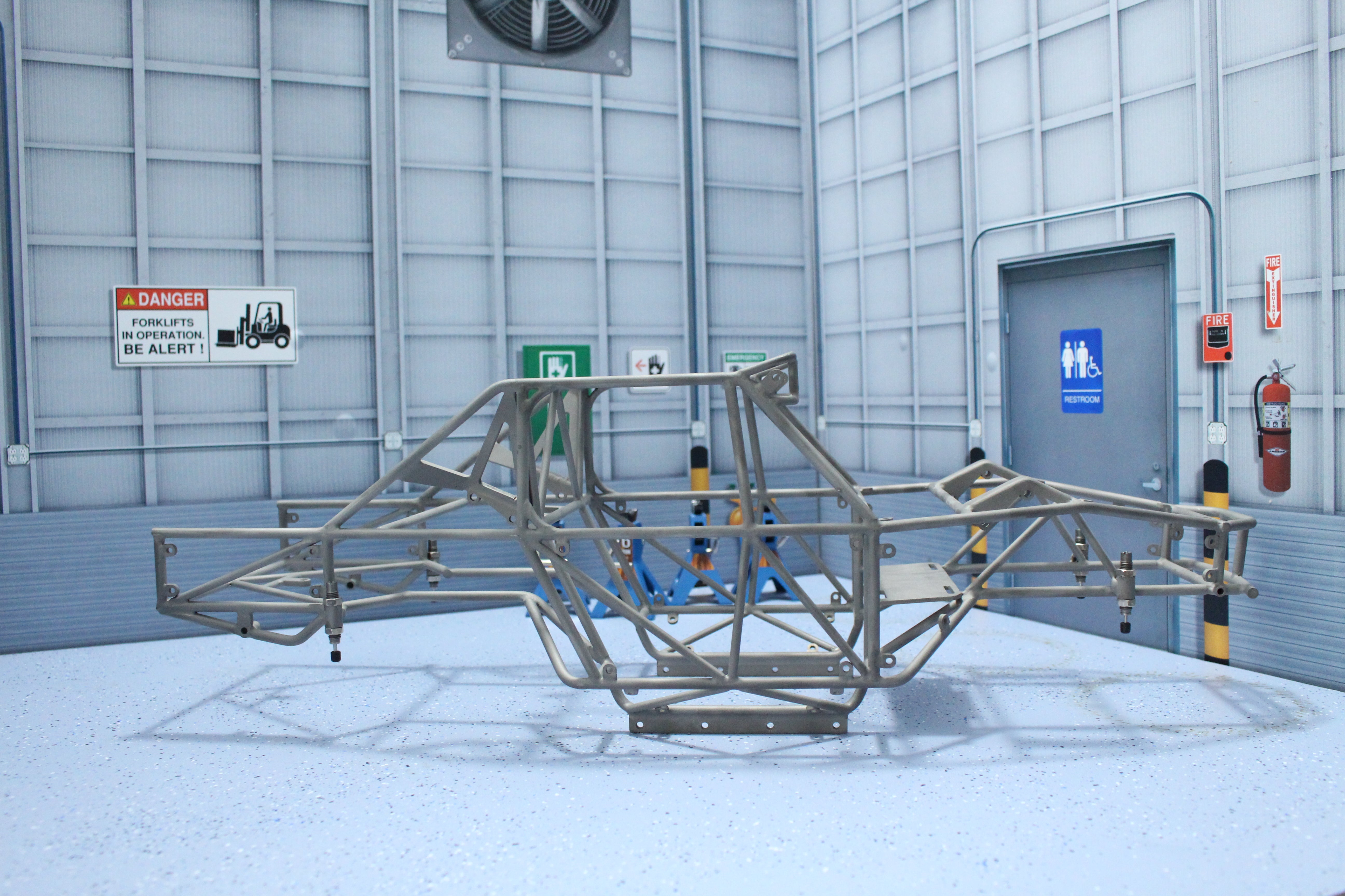 UT4 (monkey version）Titanium alloy cage customization– LX Shock