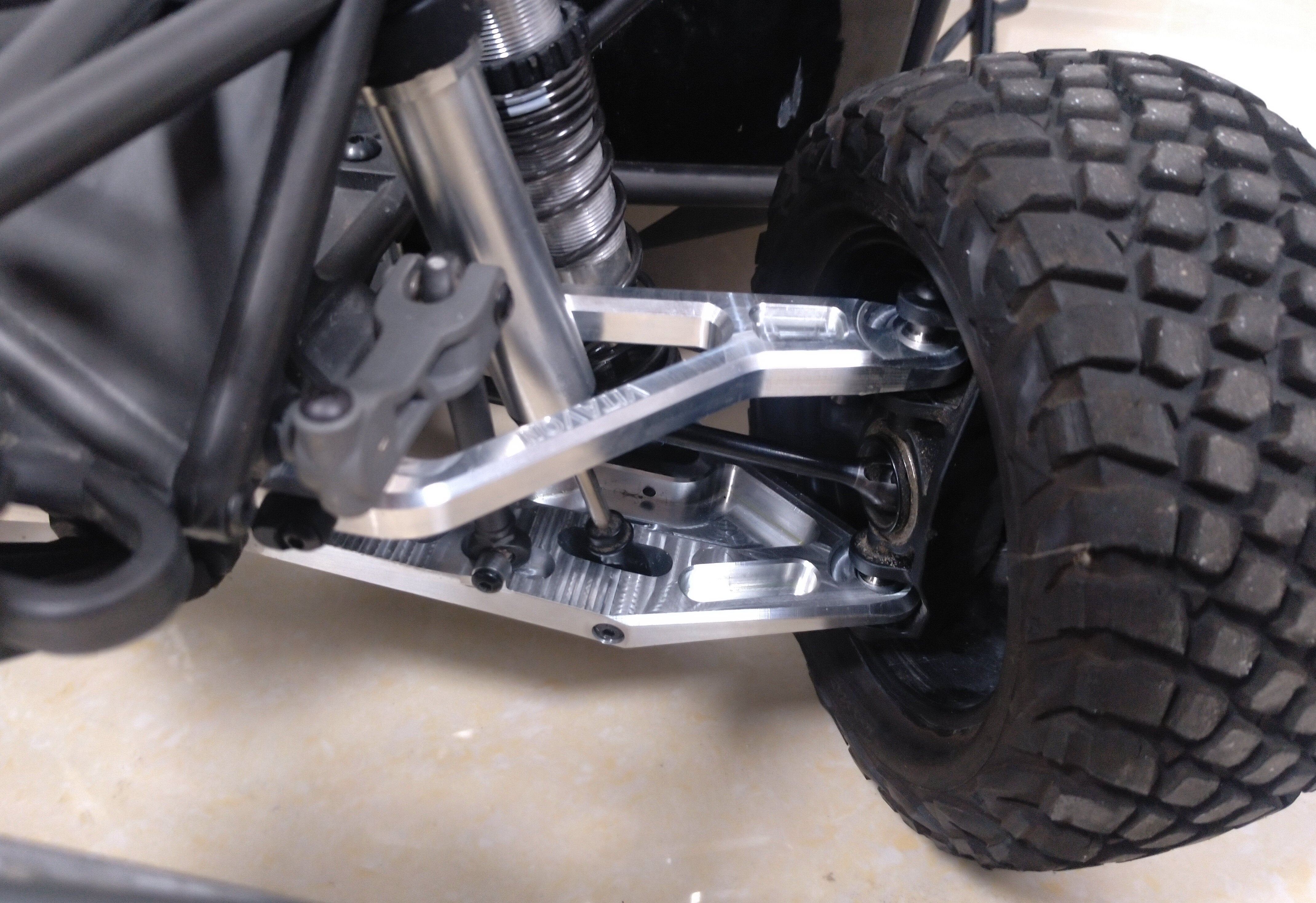 1/7UDR Upgraded Metal Front Swing Arm– LX Shock